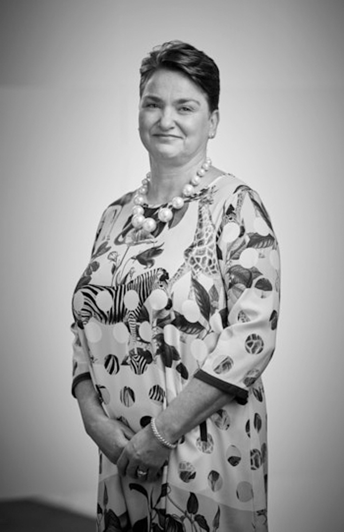 Marie Neale - Jackson Russell